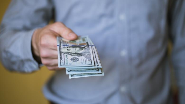12 Ways To Ask Your Friend For The Money They Owe You